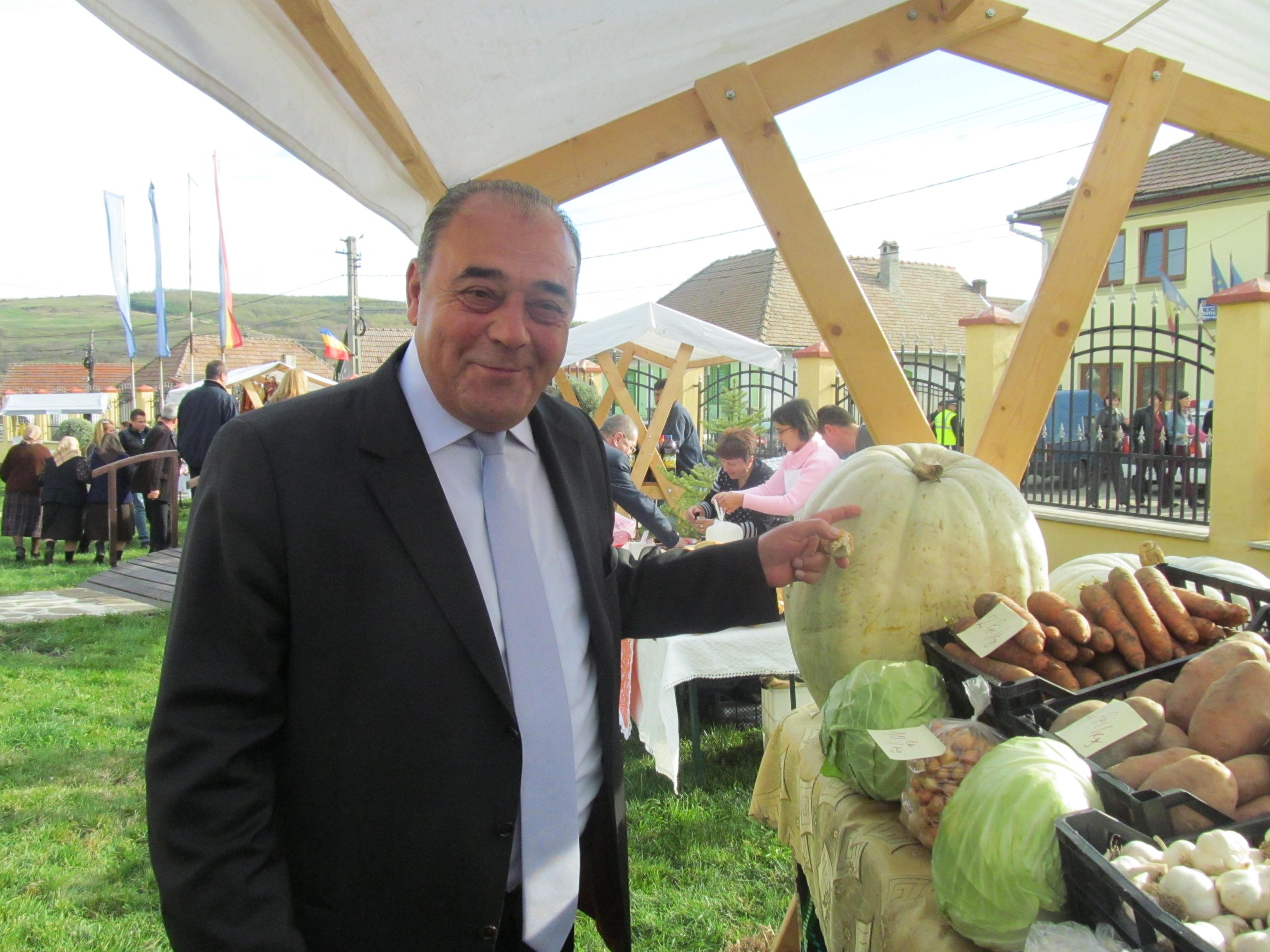 Cel mai vechi primar din Sibiu obține pentru a doua oară consecutiv 100 ...