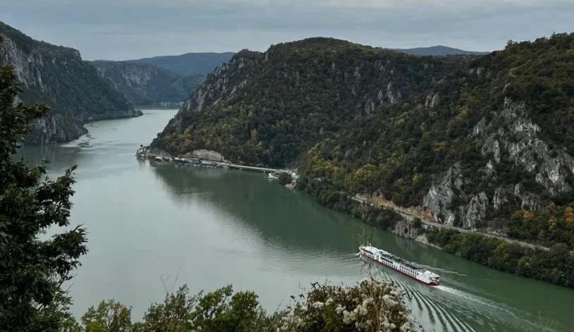 Viitura de pe Dunăre aproape că a intrat în România. Debitul fluviului ...